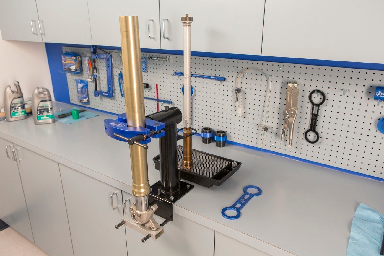 MOTION PRO PIVOT SUSPENSION VISE – Moto House